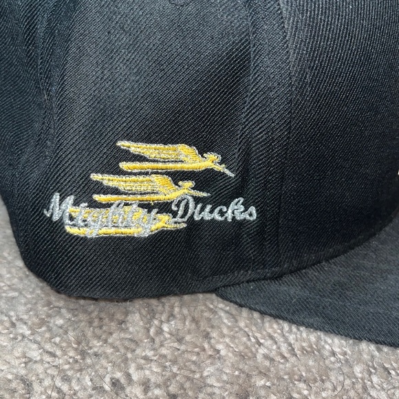 Other | Rare Mighty Ducks Mitchell And Ness Snapback Hat 2th ...